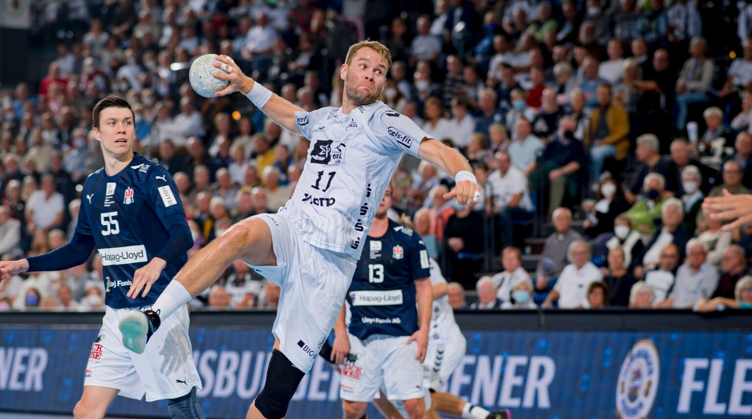 40:28: THW Kiel deklassiert den HSV Hamburg im "kleinen Derby"