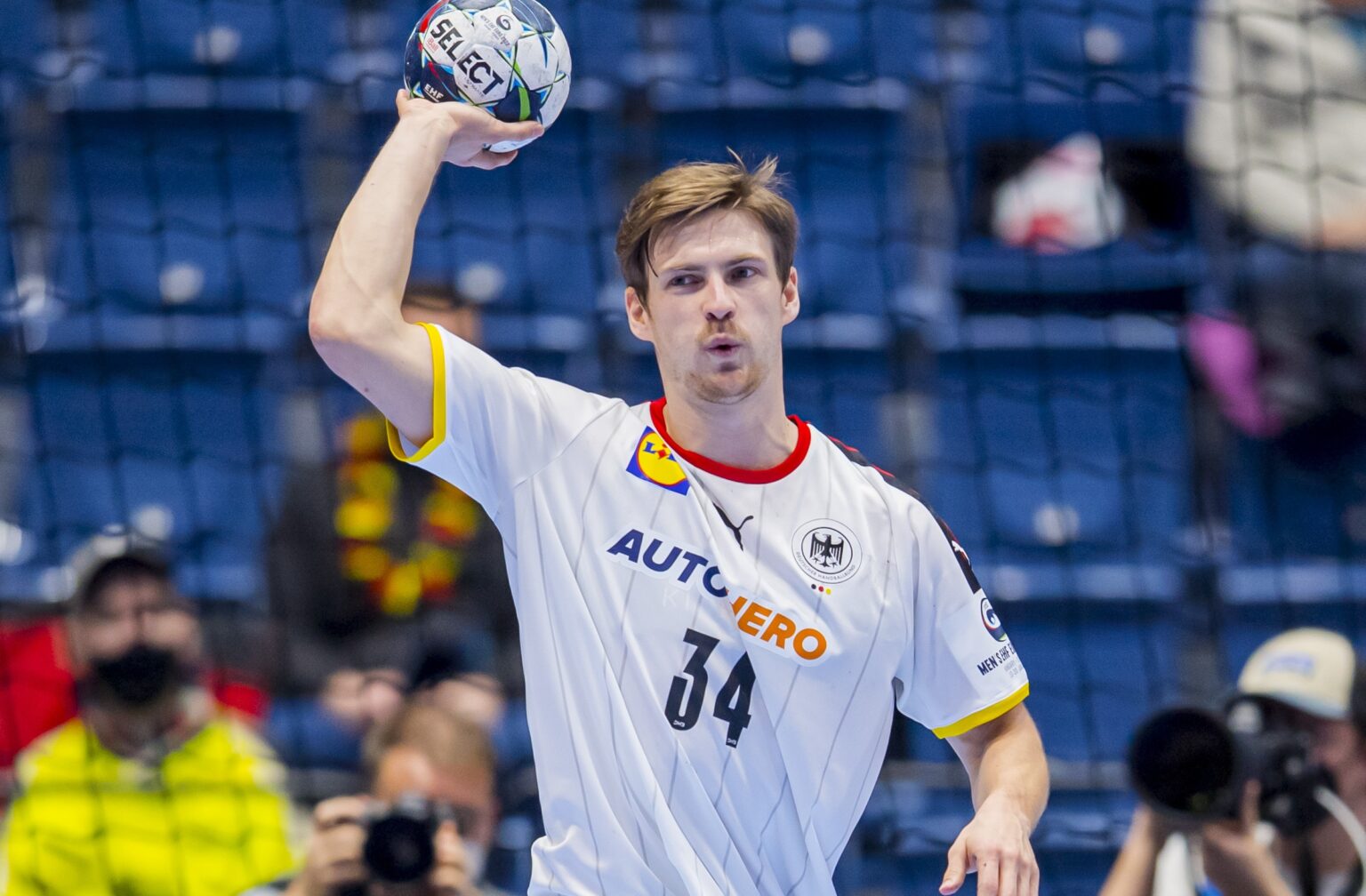 Bundestrainer Alfred Gislason nominiert Rune Dahmke für die Handball-WM ...