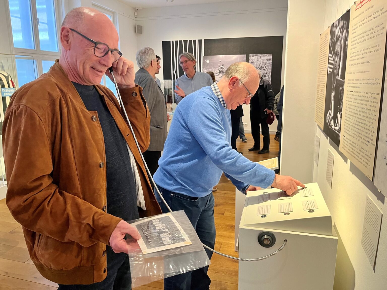 Ein Jahrhundert Handball: Zebra-Ausstellung im Warleberger Hof eröffnet ...