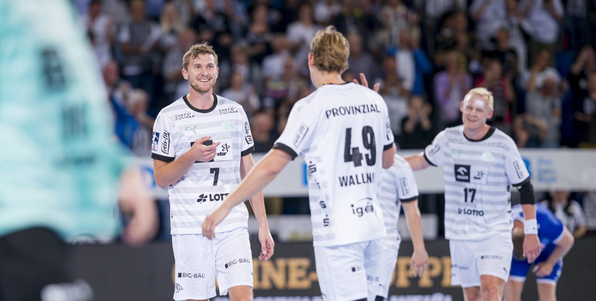 Trikotnummern-Farbe: Fans haben die Wahlmöglichkeit - THW Handball