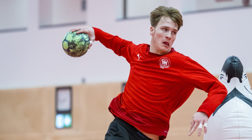 Ben Connar Battermann bleibt beim TBV Lemgo Lippe - THW Handball