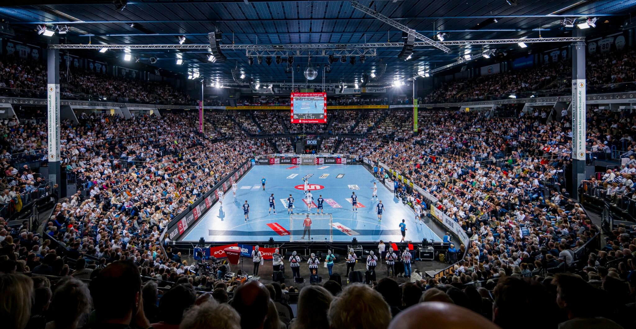 Abschied und Anfang: Freitag trifft der neue THW Kiel auf die ...