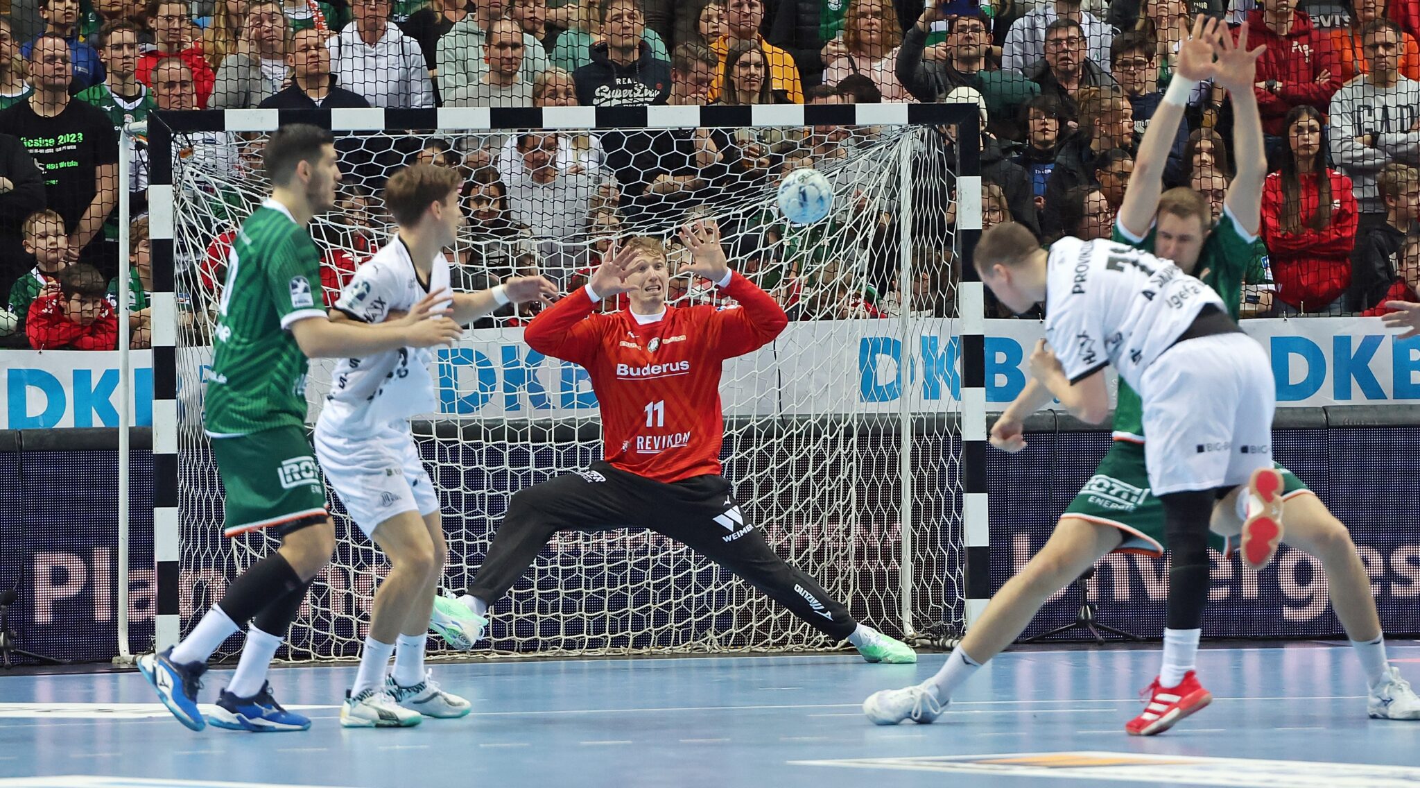 Kiel wird Weltmeister: Magnus Landin und Emil Madsen ziehen mit ...